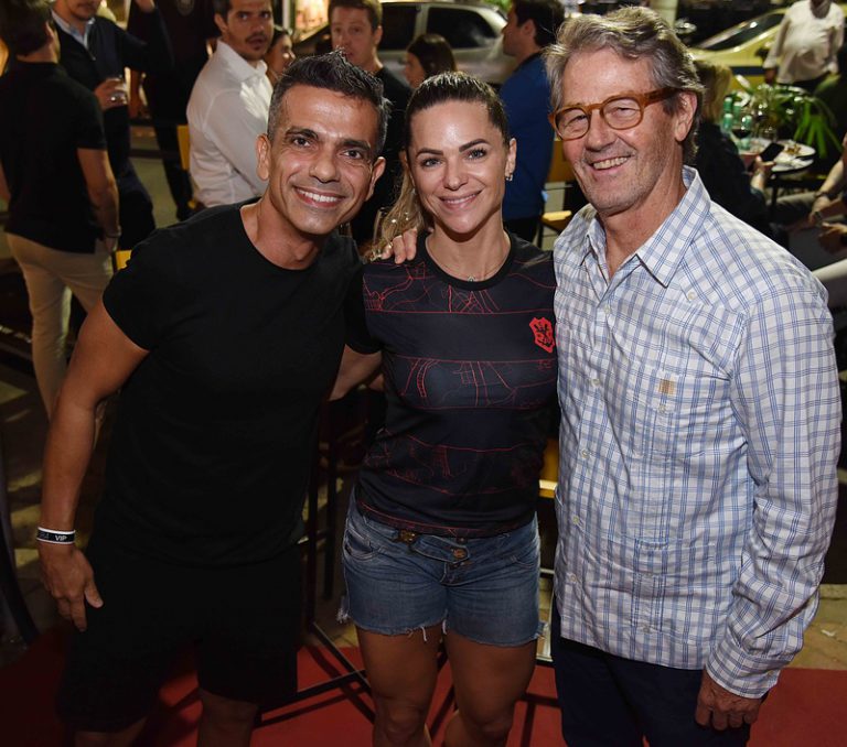 Lançamento do livro sobre a história da Dias Ferreira reúne high ...